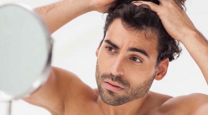 Altro che pettorali e addominali, gli uomini ora si rifanno le labbra ...