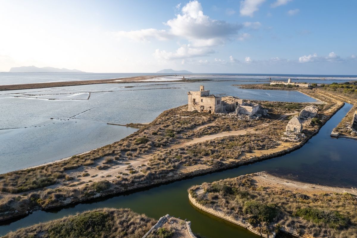 Chi la chiama Lunga, chi Longa, chi Grande: è l'isola più estesa dell ...