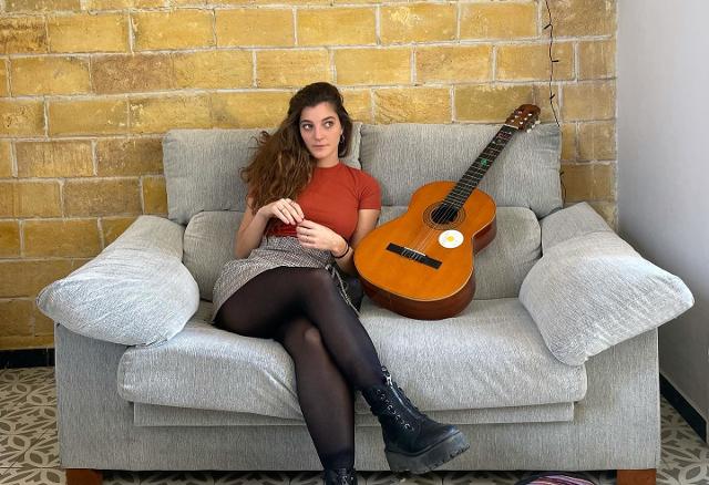 Bruna presenta ''Ibrido'', suo disco di esordio, da Pablo Bio & Vinili ...