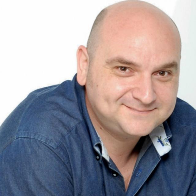 Antonio Pandolfo in ''Senza Offesa'' al Teatro Agricantus di Palermo ...