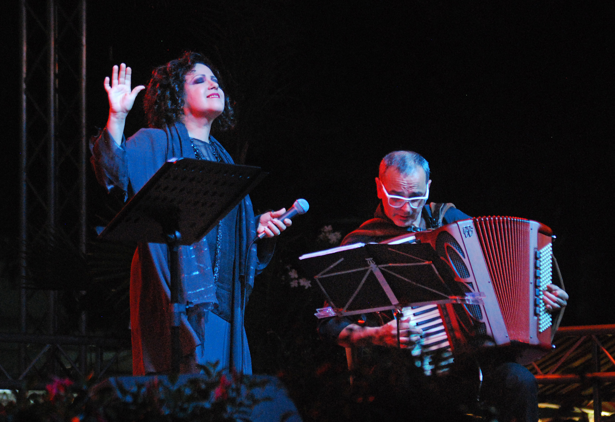 ''Una voce, una fisarmonica'', Antonella Ruggiero al Teatro Apparte di ...