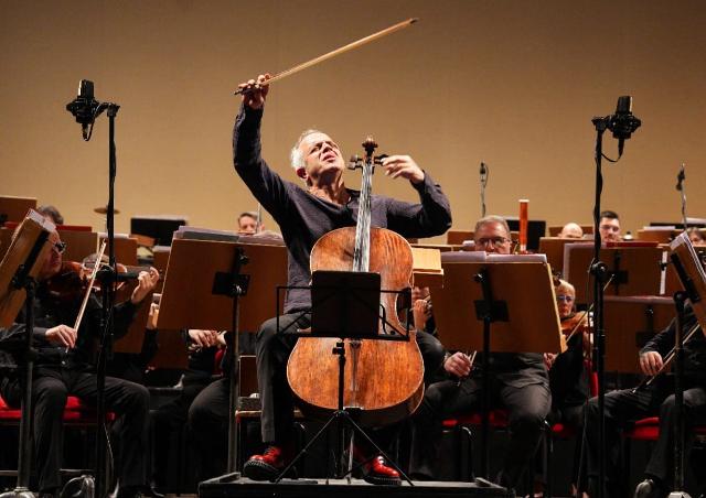 Giovanni Sollima e la musica popolare al Teatro Bellini di Catania ...