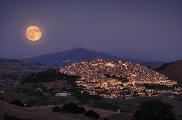 “La Notte Romantica nei Borghi più belli d'Italia” torna a Gangi (PA ...